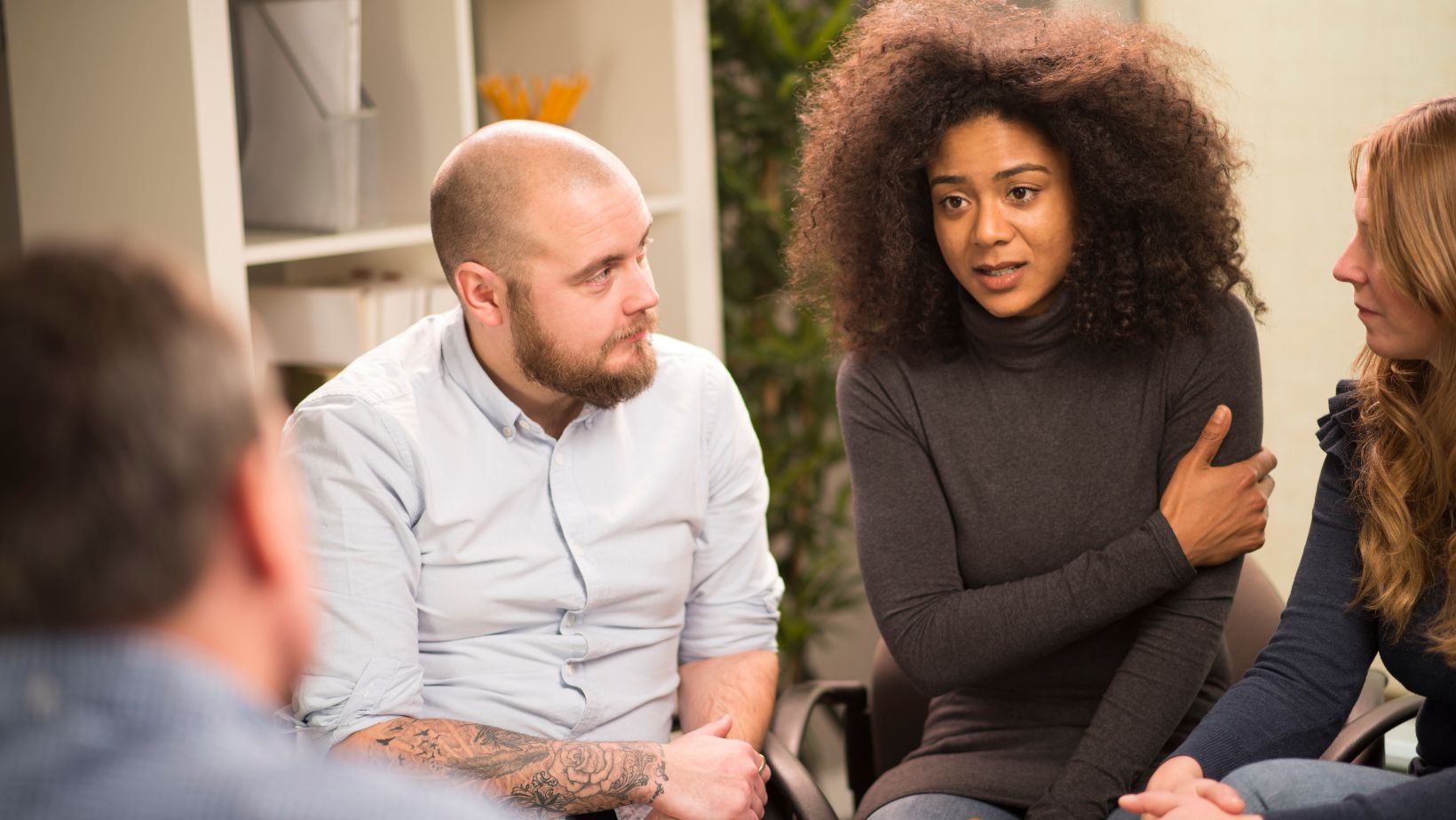 The Role of Self-Help Groups in Treating Alcohol Use Disorder - Usefulideas