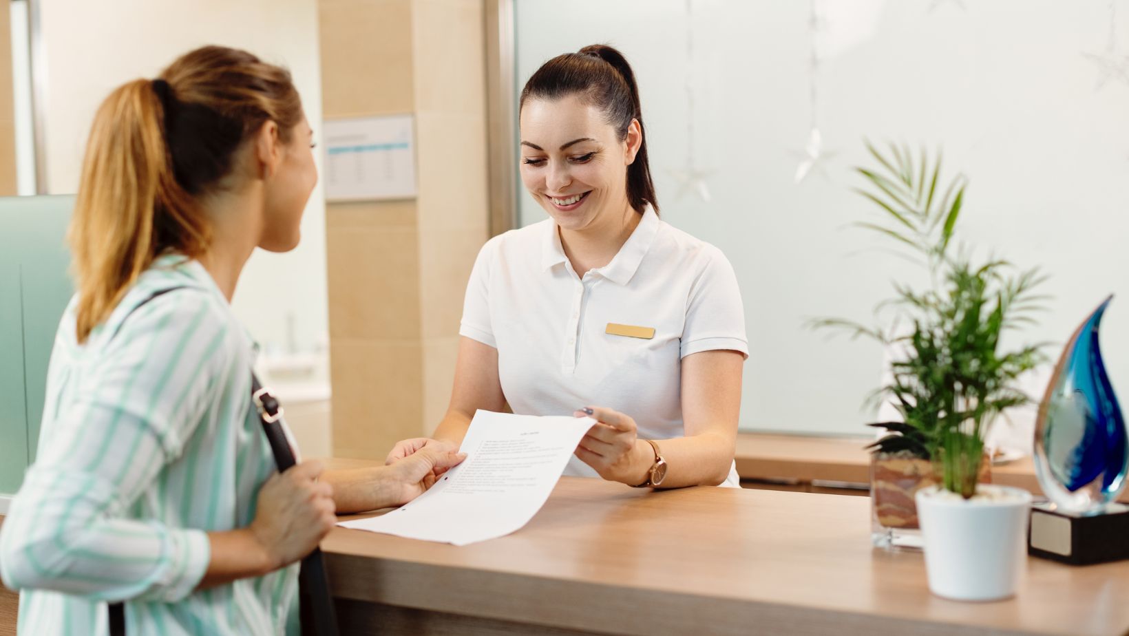 What Is a Live Receptionist and How Does It Work? - usefulideas.net@